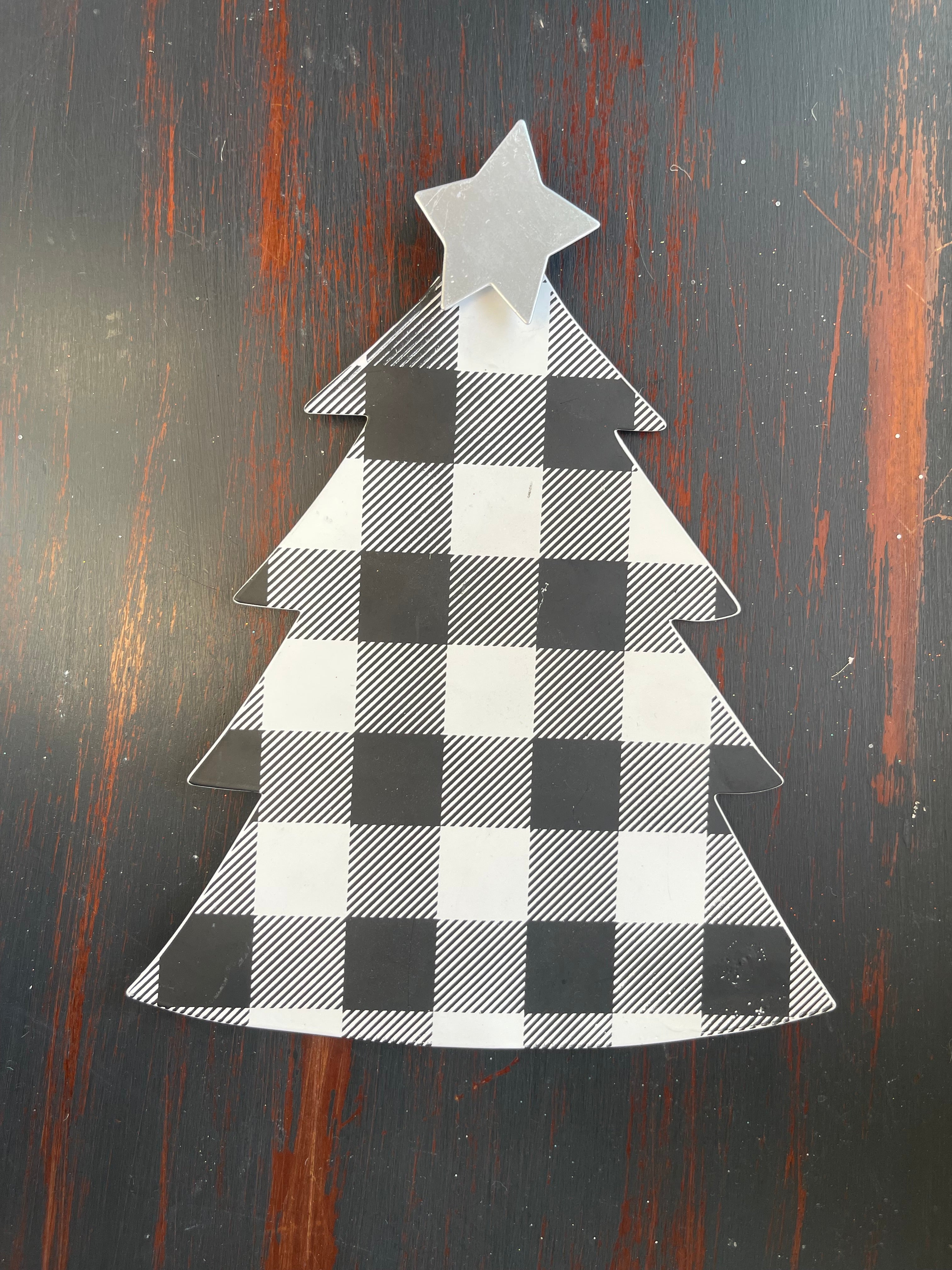 Round top black and white plaid tree – Design Haus Boutique